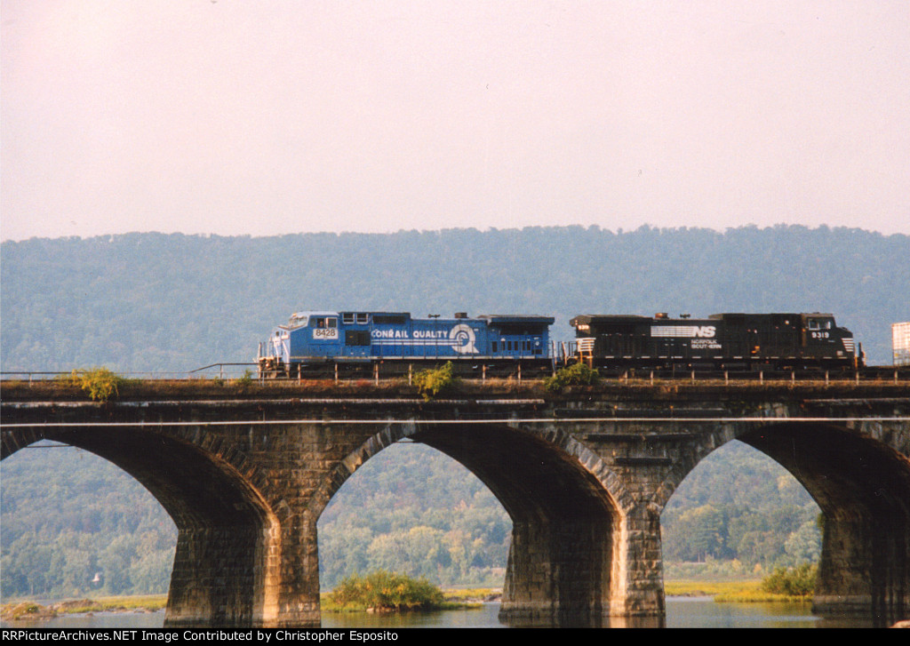 NS 8-40CW 8428 & NS 9-40CW 9319 cross the Rockville Bridge